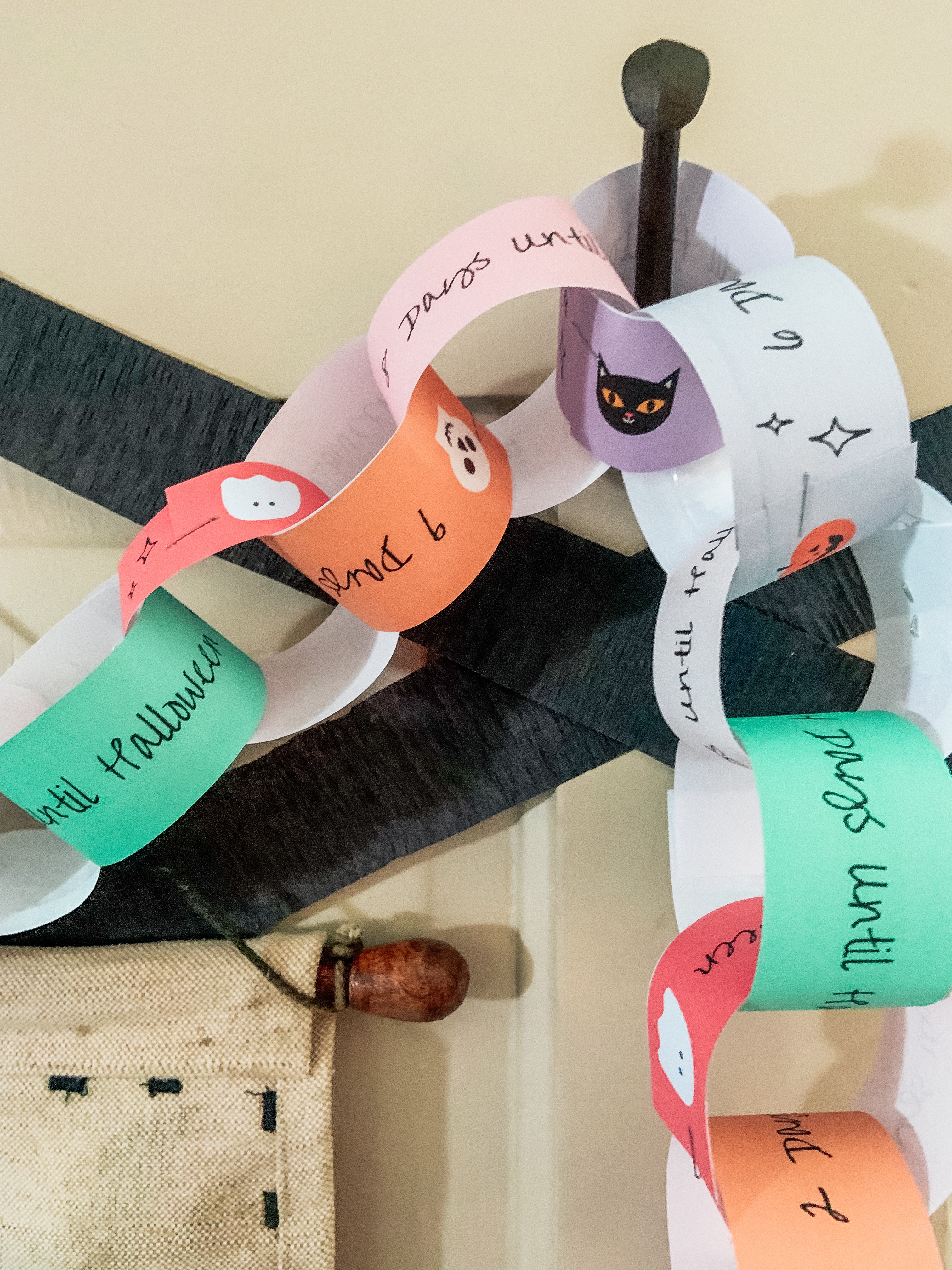 DIY Halloween Paper Chain Countdown Calendar | Grey Skies & Rainbow Highs