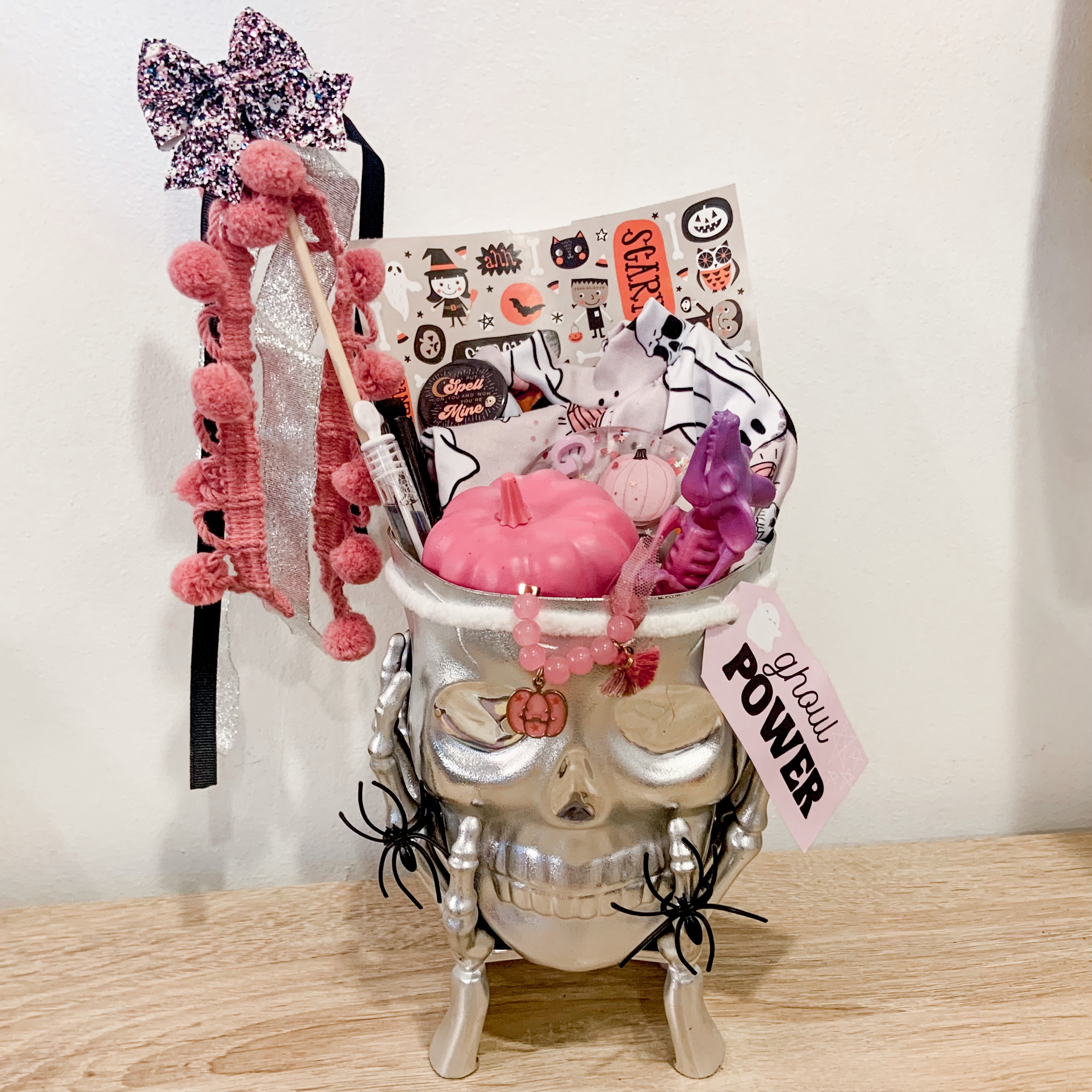 Ghoul Power Boo Basket | Grey Skies & Rainbow Highs