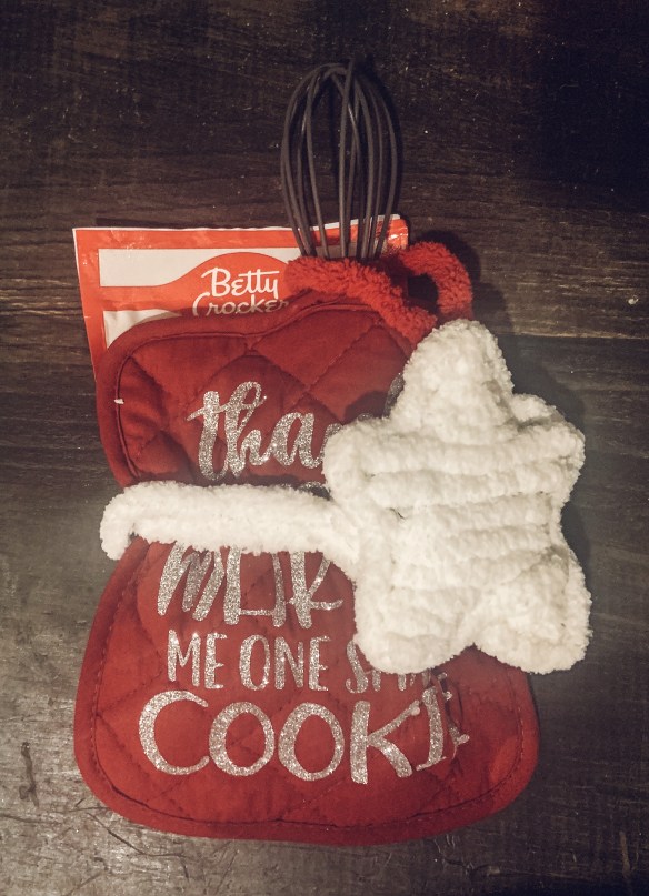 Easy DIY Teacher Christmas Gift | Grey Skies & Rainbow Highs