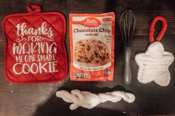 Easy DIY Teacher Christmas Gift | Grey Skies & Rainbow Highs